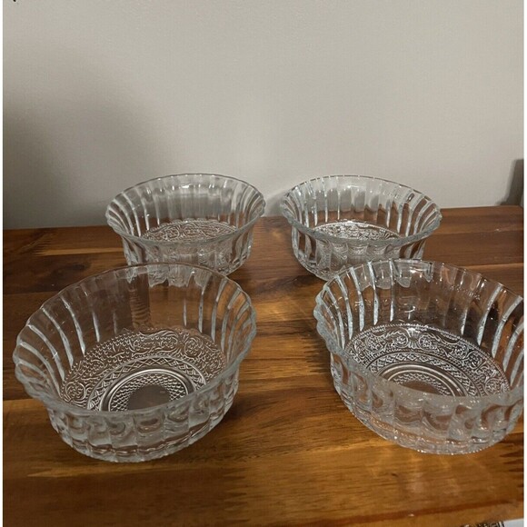 KIG | Kitchen | Vintage Kig Indonesia Fleur De Lis Glass Bowls With ...